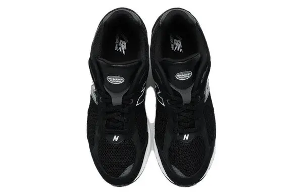 NEW BALANCE 2002r Sneakers - Black