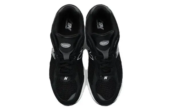 NEW BALANCE 2002r Sneakers - Black