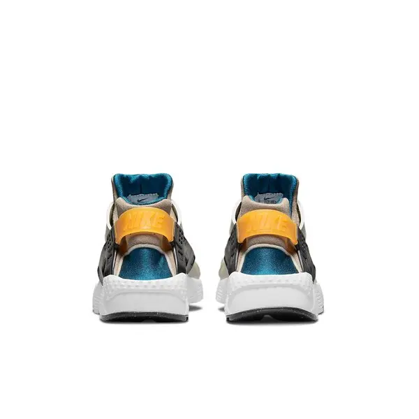 Nike Huarache Run Low Top Sneakers