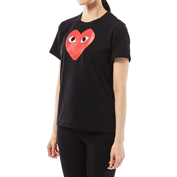 Play Comme Des Garcon T-shirt With Red Heart Applique - Black