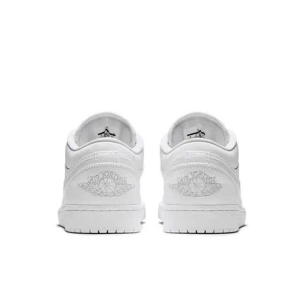 JORDAN 1 Retro Low Sneakers