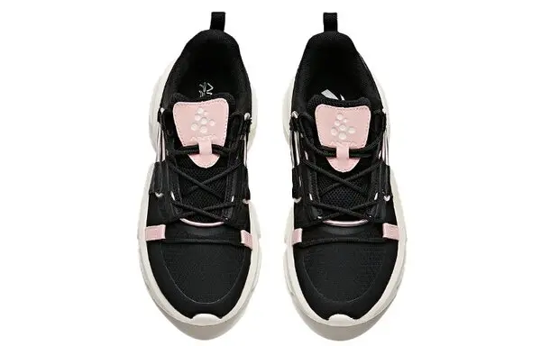 ANTA Cross Training Low-top Sneakers