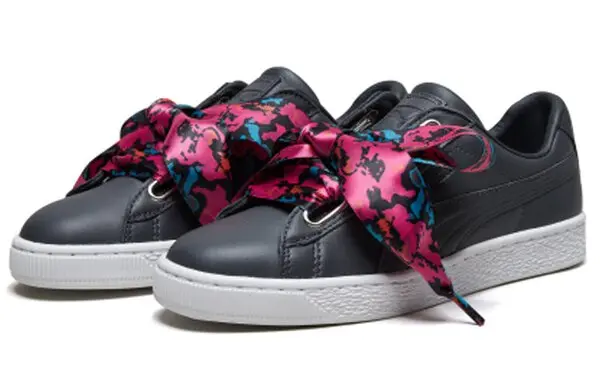 PUMA Basket Heart Wonderland Sneakers - Black/pink