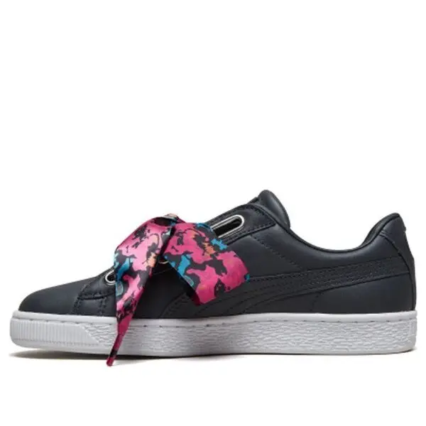 PUMA Basket Heart Wonderland Sneakers - Black/pink