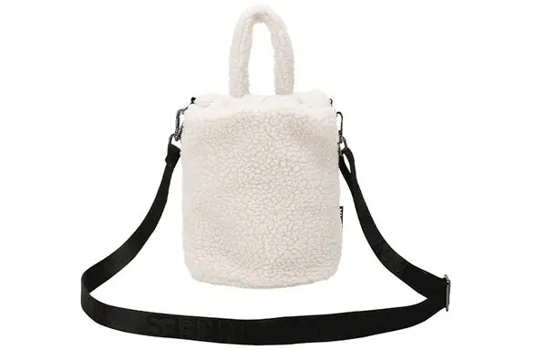 MLB New York Yankees Polar Fleece Bucket Bag