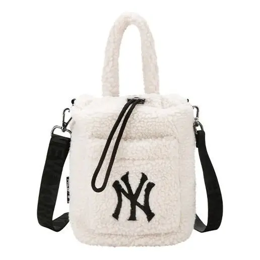 MLB New York Yankees Polar Fleece Bucket Bag - White