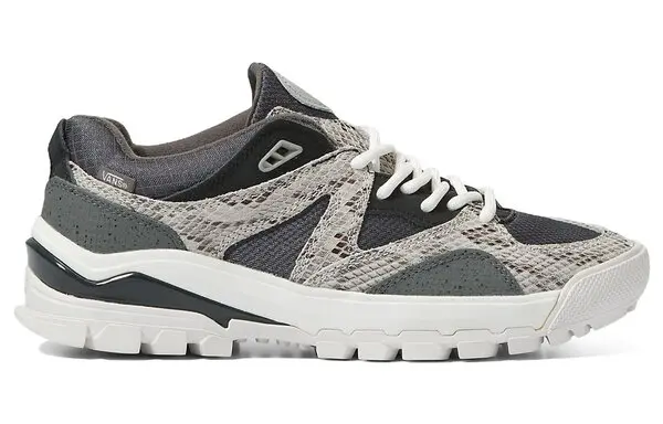 VANS Amzn Trailhead Sneakers