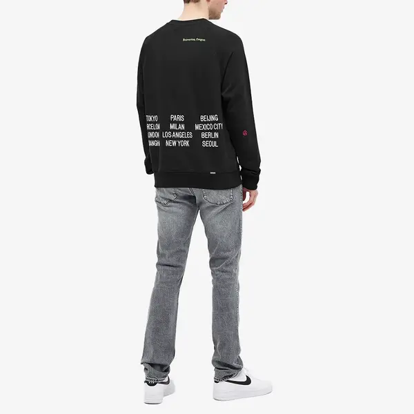 Nike World Tour Crewneck Sweatshirt