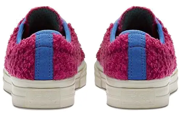 CONVERSE Retro Sherpa Low Top Sneakers - Red
