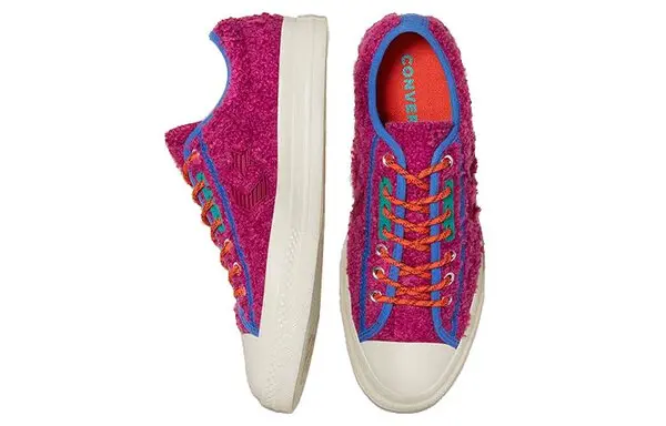 CONVERSE Retro Sherpa Low Top Sneakers - Red