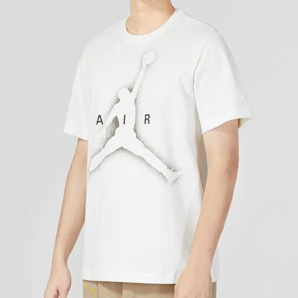 Nike As Essentials Graphic Ss Crew Tee - Default Colorway