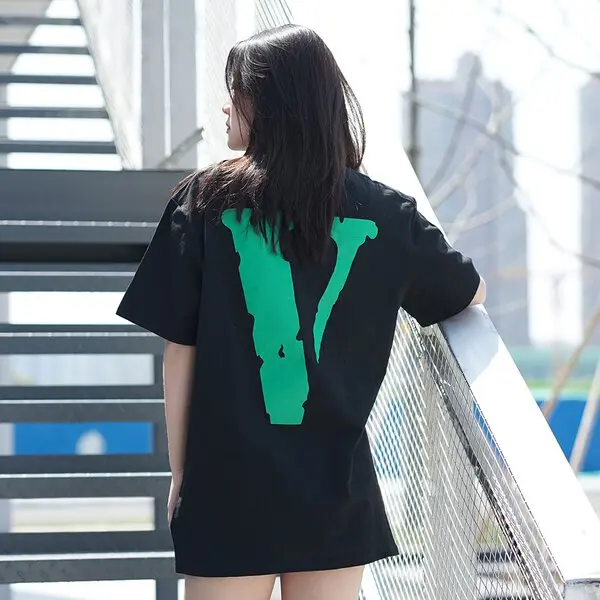 VLONE Large V Alphabet Short Sleeve Tee 'black Green - Black/green