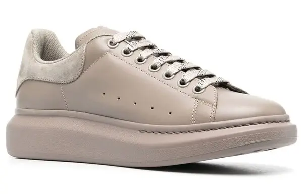 Alexander McQueen Oversized Lace-up Sneakers - Beige/brown