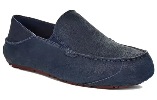 UGG Upshaw Low Tops Casual Shoe