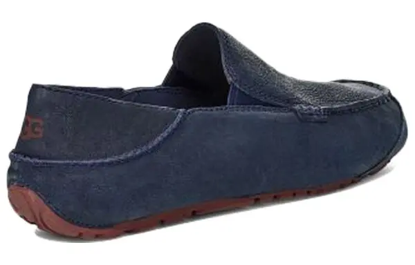 UGG Upshaw Low Tops Casual Shoe