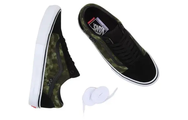 VANS Old Skool Skate Sneakers - Black/green
