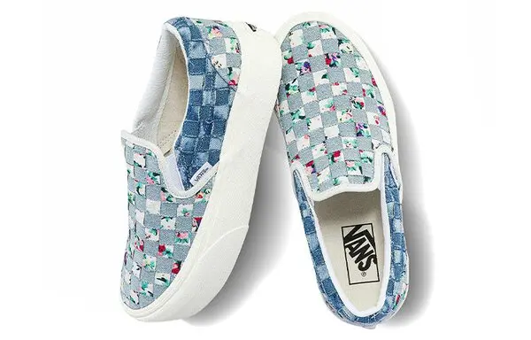 VANS Classic Slip-on Stackform Sneakers - Blue/white