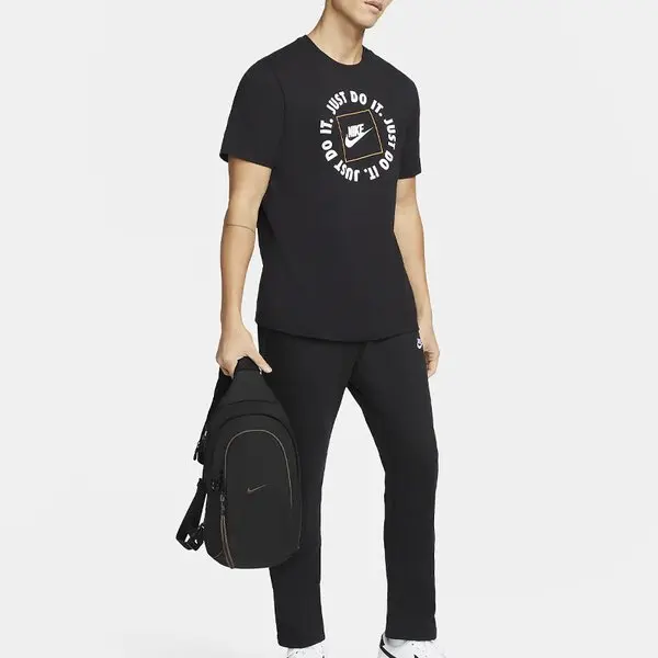 Nike Essential Sling Bag