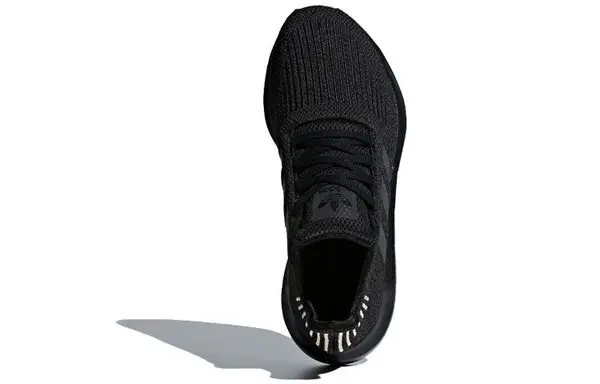 Adidas Swift Run Low Top Sneakers - Black