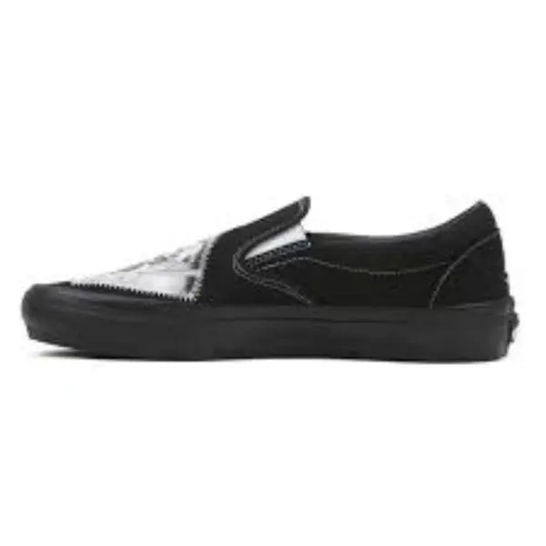 VANS Lizzie X Sailor Moon Skate Slip-on - Black/white