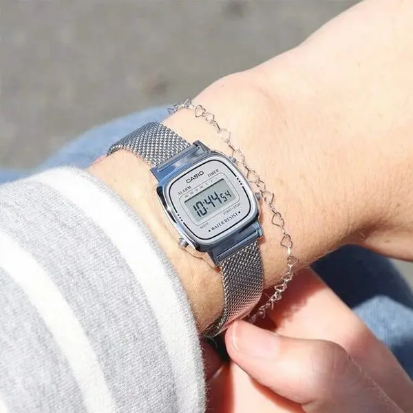 Casio Analog Digital Watch With Mesh Strap - Silver