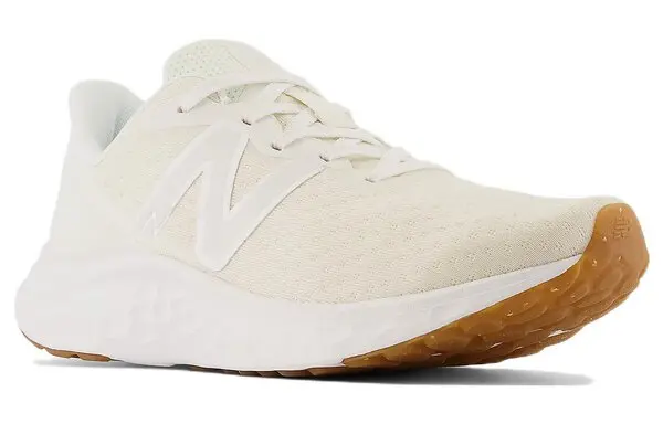 NEW BALANCE Fresh Foam Arishi V4 Sneakers - Cream