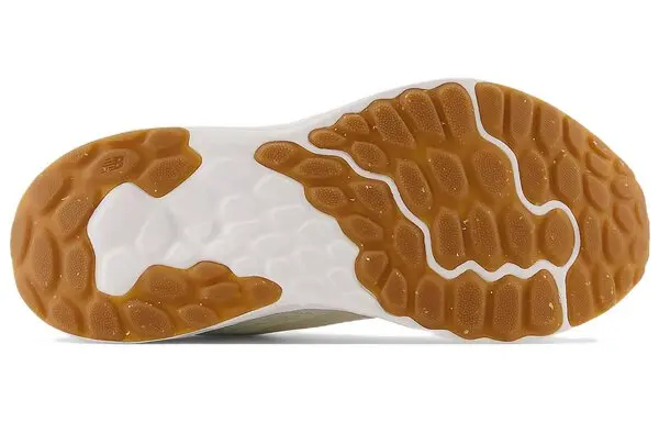 NEW BALANCE Fresh Foam Arishi V4 Sneakers - Cream