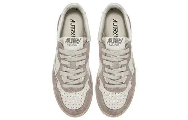 AUTRY Medalist Leather Low Top Sneakers