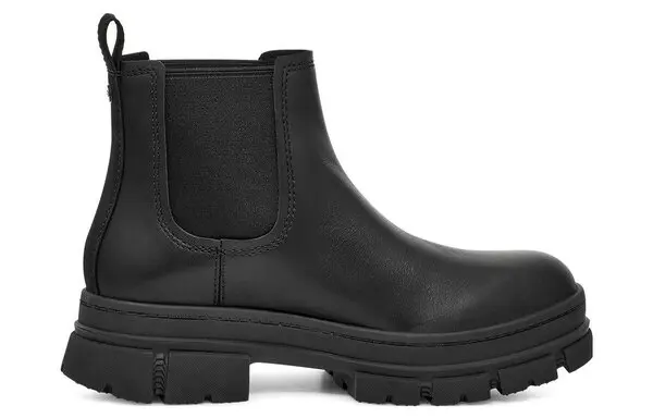 UGG Ashton Chelsea Boot