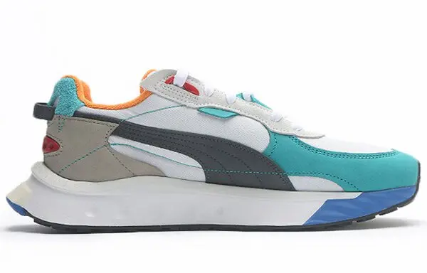 PUMA Wild Rider Layers Low Top Sneakers - Black/green