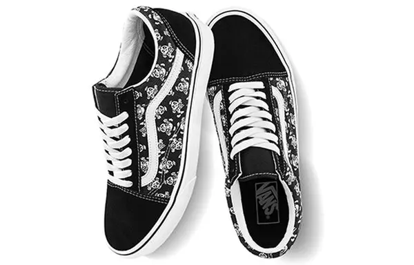 VANS Old Skool Low Top Sneakers - Black/white