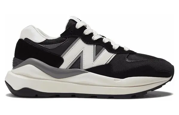 NEW BALANCE 57/40 Sneaker - Black/white