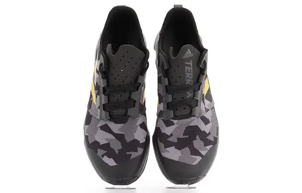 Adidas Voyager Dlx Sneakers