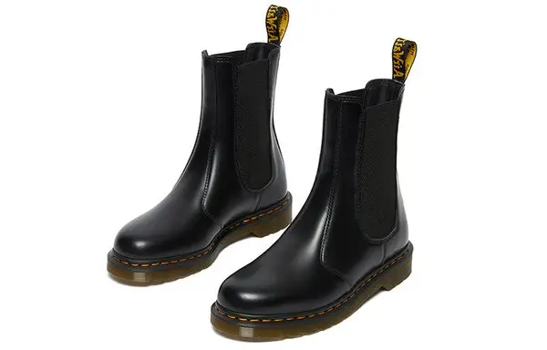 Dr. Martens 2976 Chelsea Boots - Black