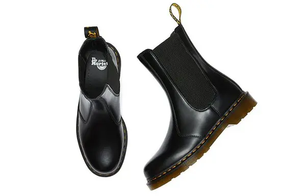 Dr. Martens 2976 Chelsea Boots - Black