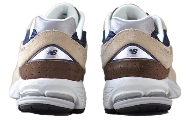 NEW BALANCE 2002r Sneakers - Creamyellow