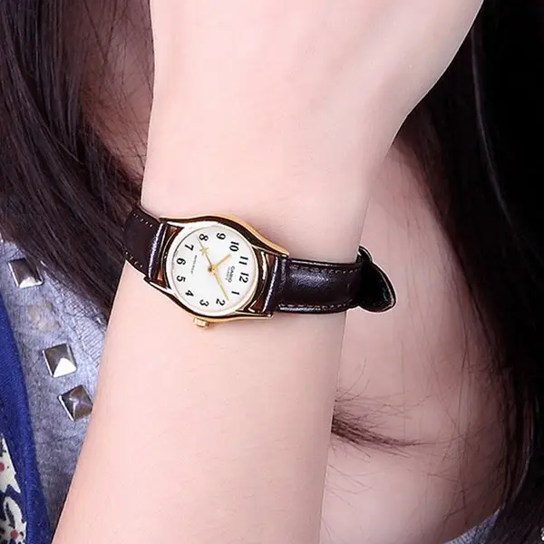 Casio Analog Leather Strap Watch With Quartz Movement