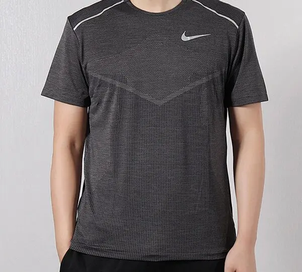 Nike Techknit Ultra Reflective Short Sleeve Shirt