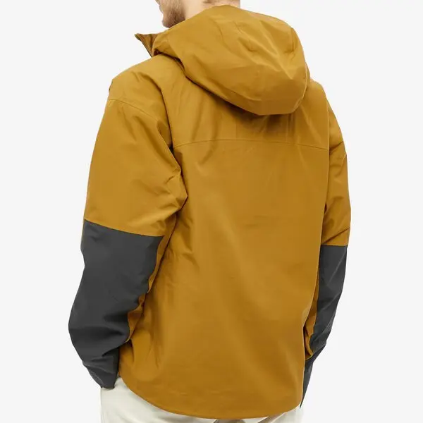 Nike Gore-tex Hooded Jacket - Default Color