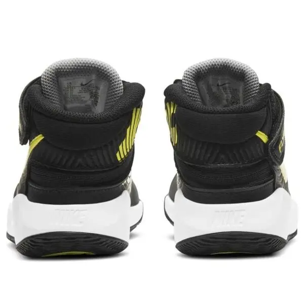 Nike Team Hustle D9 Flyease Mid Top Sneakers