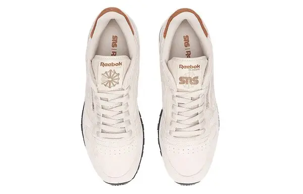 REEBOK Sneakersnstuff X Classic Leather "walking Stucco - Tan