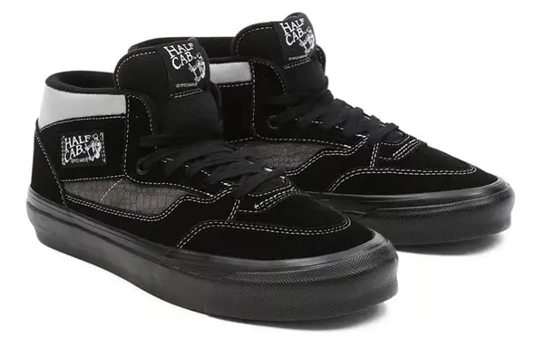 VANS Factory Half Cab 33 Dx