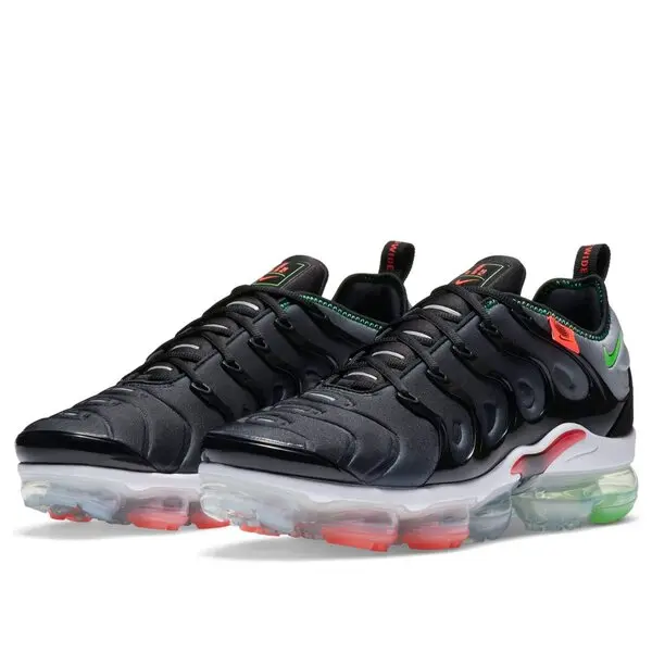 Nike Vapormax Plus "worldwide Pack" Sneakers