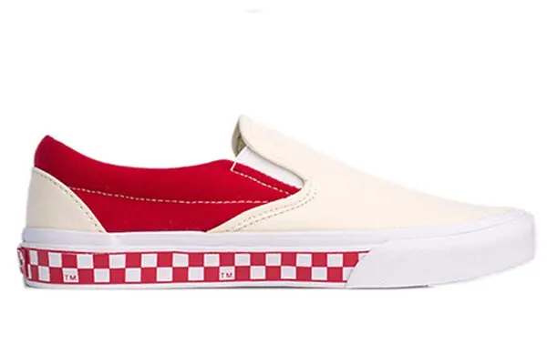 VANS Classic Slip-on Checkerboard Sneakers - Red/white