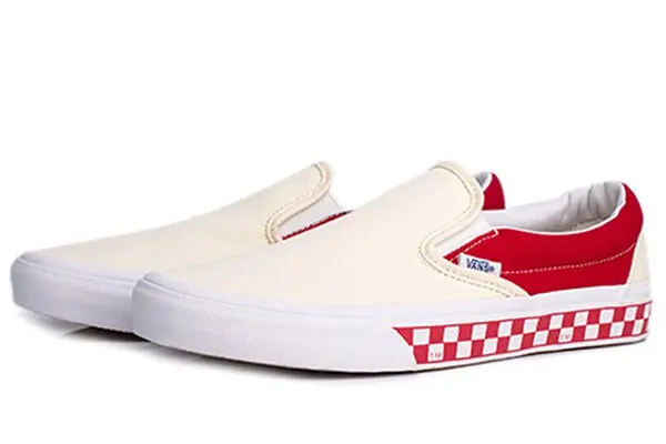 VANS Classic Slip-on Checkerboard Sneakers - Red/white