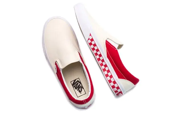 VANS Classic Slip-on Checkerboard Sneakers - Red/white