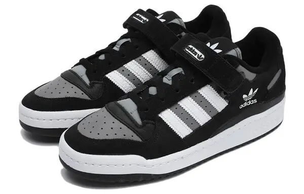 Adidas Forum Low Sneakers