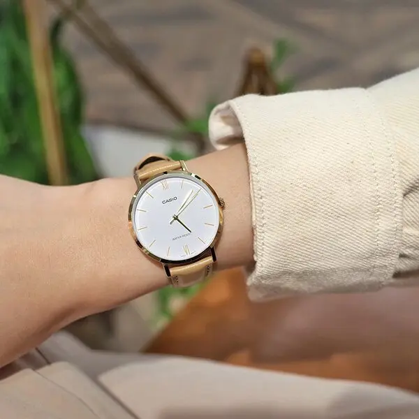 Casio Analog Quartz Watch With Leather Strap