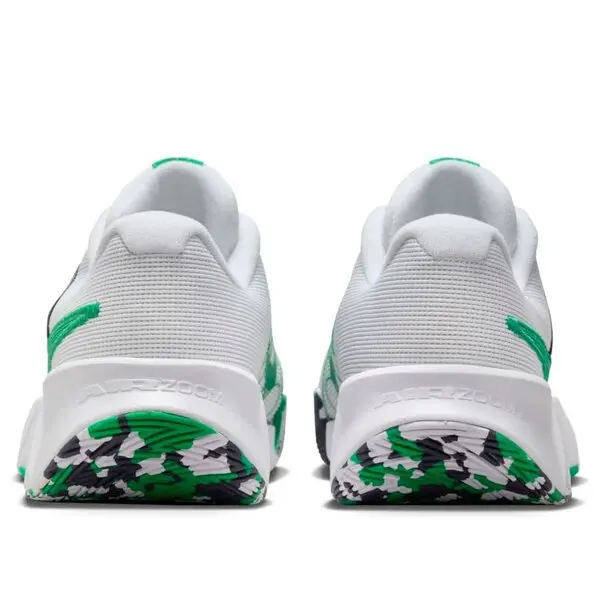Nike Zoom Challenge Sneakers