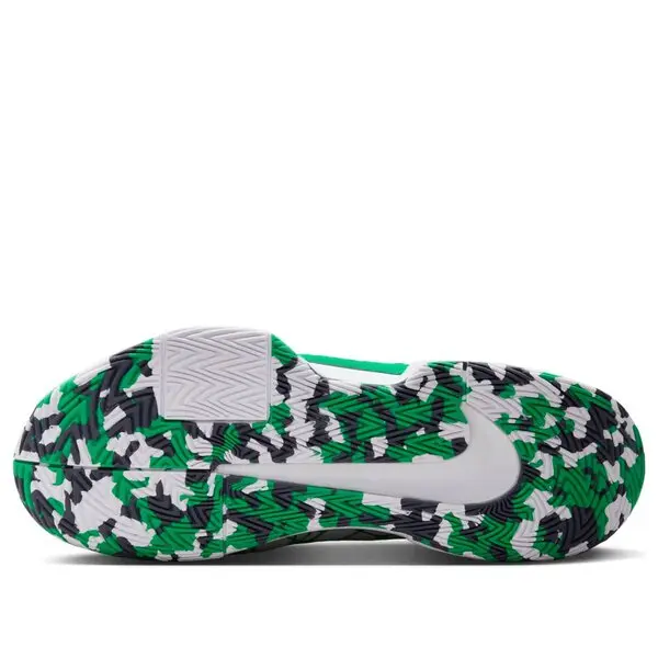 Nike Zoom Challenge Sneakers